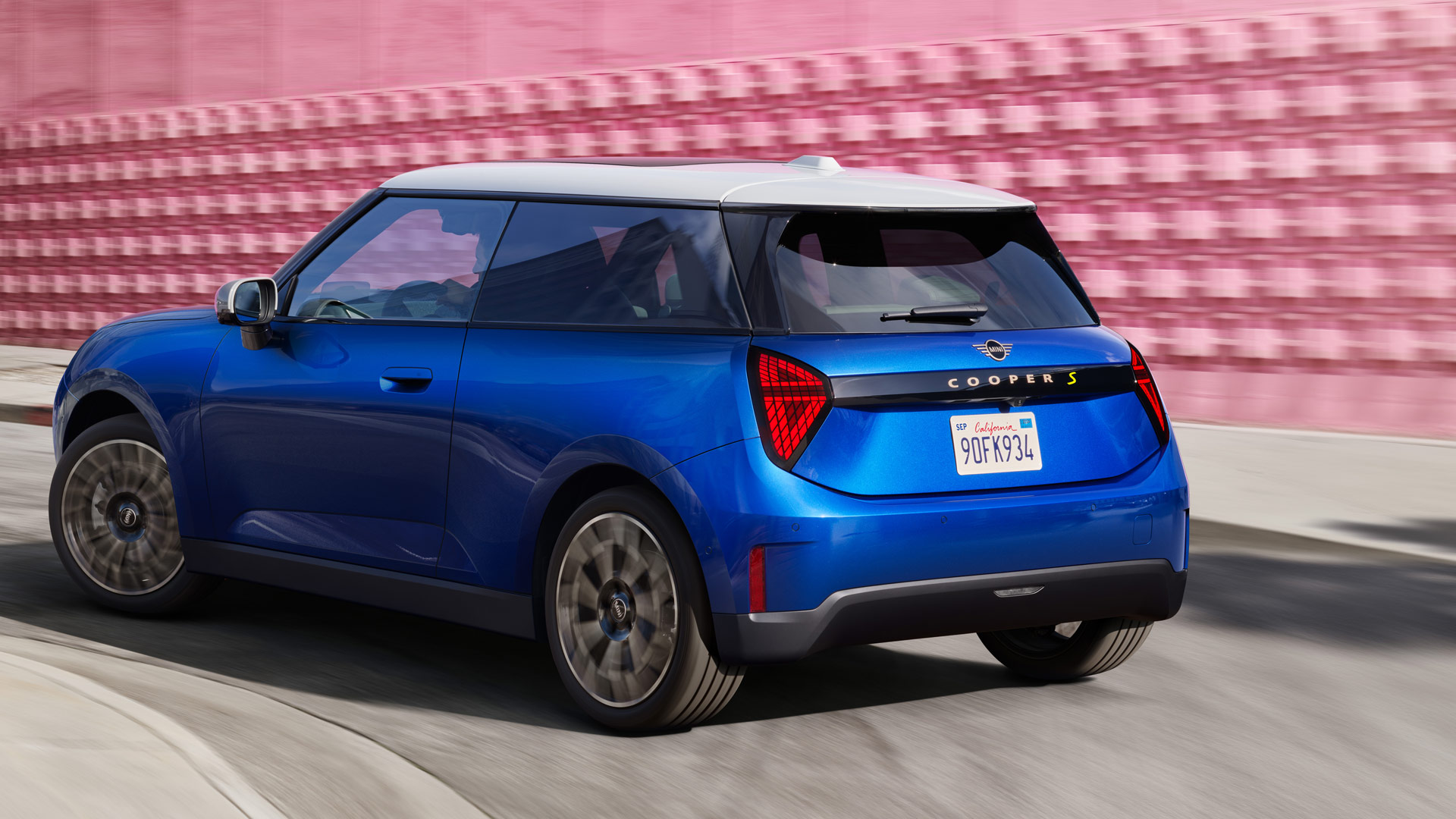 Visiškai elektrinis MINI Cooper | MINI.lt